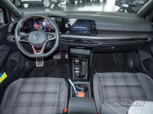 Melns Volkswagen Golf 2023 Tallina, ar dzinēja tilpumu 2.00 L un nobraukumu 25 tūkst. km par 29990 €, foto 6 vietnē AUTOMOTO.COM.LV
