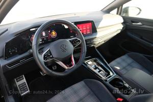 Melns Volkswagen Golf 2023 Tallina, ar dzinēja tilpumu 2.00 L un nobraukumu 25 tūkst. km par 29990 €, foto 16 vietnē AUTOMOTO.COM.LV