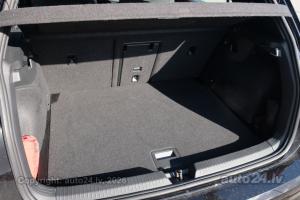 Melns Volkswagen Golf 2023 Tallina, ar dzinēja tilpumu 2.00 L un nobraukumu 25 tūkst. km par 29990 €, foto 21 vietnē AUTOMOTO.COM.LV