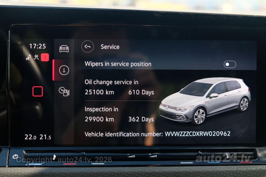 Melns Volkswagen Golf 2023 Tallina, ar dzinēja tilpumu 2.00 L un nobraukumu 25 tūkst. km par 29990 €, foto 25 vietnē AUTOMOTO.COM.LV