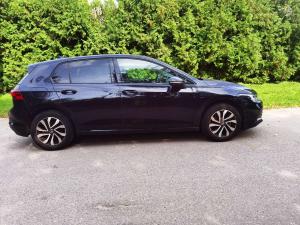 Melns Volkswagen Golf 2023 Kauņa, ar dzinēja tilpumu 1.00 L un nobraukumu 76 tūkst. km par 8800 €, foto 3 vietnē AUTOMOTO.COM.LV