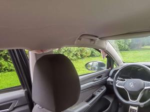 Melns Volkswagen Golf 2023 Kauņa, ar dzinēja tilpumu 1.00 L un nobraukumu 76 tūkst. km par 8800 €, foto 8 vietnē AUTOMOTO.COM.LV
