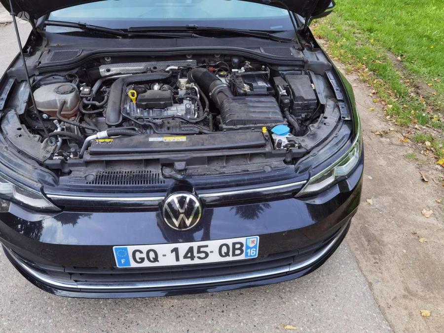 Melns Volkswagen Golf 2023 Kauņa, ar dzinēja tilpumu 1.00 L un nobraukumu 76 tūkst. km par 8800 €, foto 28 vietnē AUTOMOTO.COM.LV
