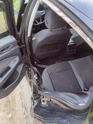 Melns Volkswagen Golf 2023 Kauņa, ar dzinēja tilpumu 1.00 L un nobraukumu 76 tūkst. km par 8800 €, foto 38 vietnē AUTOMOTO.COM.LV