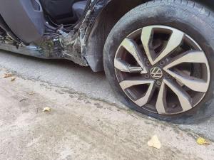 Melns Volkswagen Golf 2023 Kauņa, ar dzinēja tilpumu 1.00 L un nobraukumu 76 tūkst. km par 8800 €, foto 39 vietnē AUTOMOTO.COM.LV