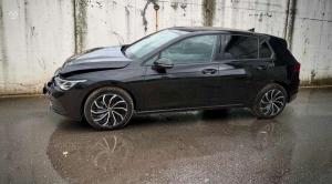 Melns Volkswagen Golf 2024 Kauņa, ar dzinēja tilpumu 1.00 L un nobraukumu 13 tūkst. km par 13800 €, foto 4 vietnē AUTOMOTO.COM.LV