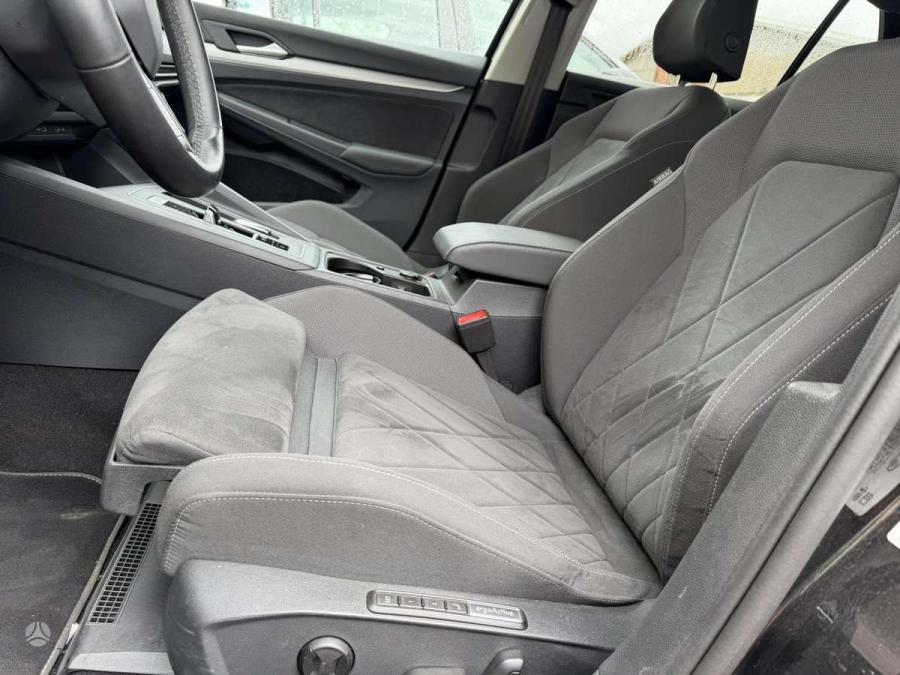 Melns Volkswagen Golf 2024 Kauņa, ar dzinēja tilpumu 1.00 L un nobraukumu 13 tūkst. km par 13800 €, foto 14 vietnē AUTOMOTO.COM.LV