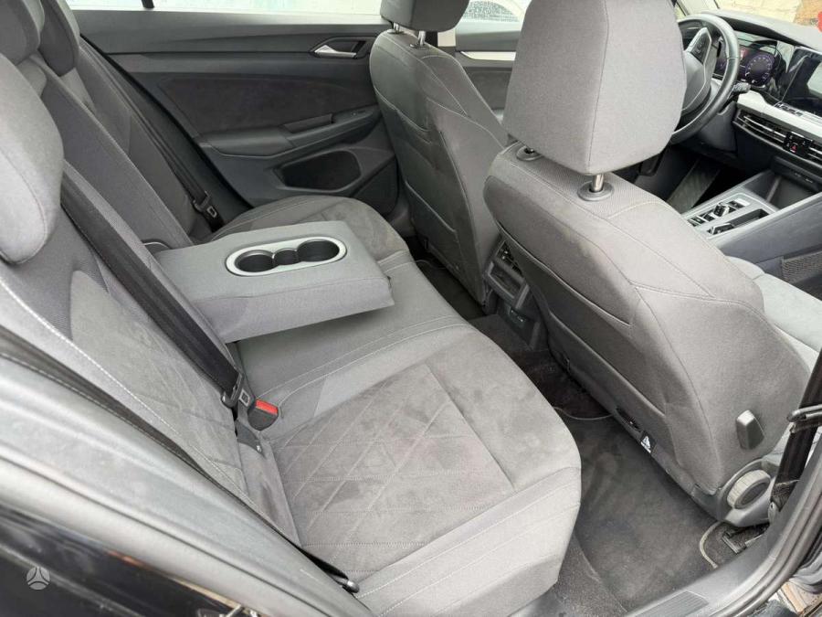 Melns Volkswagen Golf 2024 Kauņa, ar dzinēja tilpumu 1.00 L un nobraukumu 13 tūkst. km par 13800 €, foto 15 vietnē AUTOMOTO.COM.LV