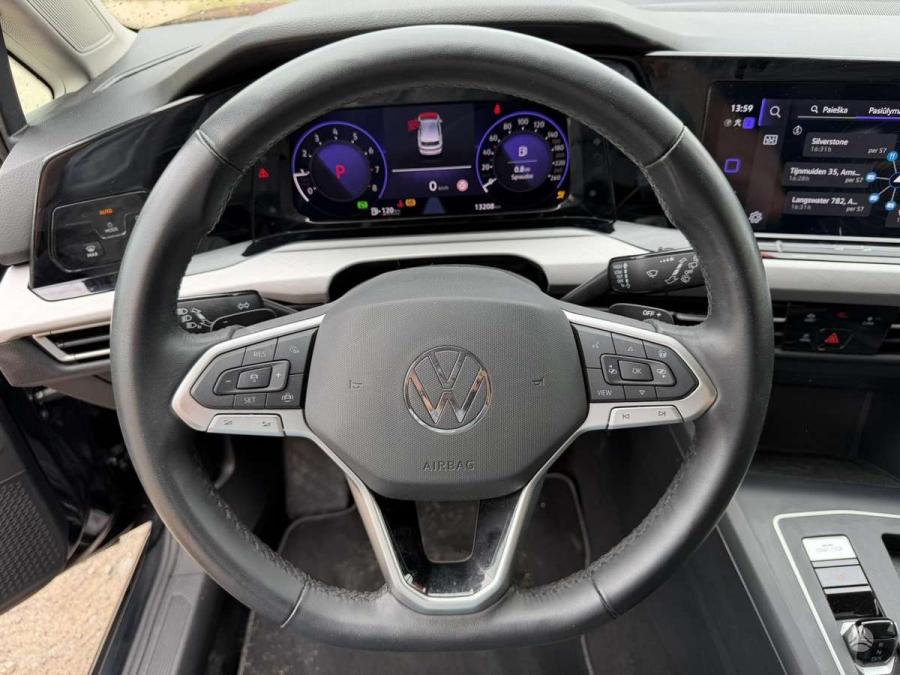 Melns Volkswagen Golf 2024 Kauņa, ar dzinēja tilpumu 1.00 L un nobraukumu 13 tūkst. km par 13800 €, foto 17 vietnē AUTOMOTO.COM.LV