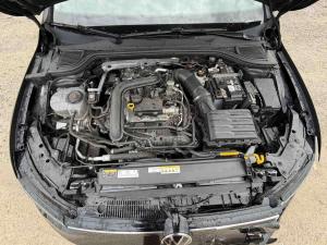 Melns Volkswagen Golf 2024 Kauņa, ar dzinēja tilpumu 1.00 L un nobraukumu 13 tūkst. km par 13800 €, foto 28 vietnē AUTOMOTO.COM.LV