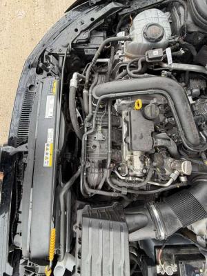 Melns Volkswagen Golf 2024 Kauņa, ar dzinēja tilpumu 1.00 L un nobraukumu 13 tūkst. km par 13800 €, foto 29 vietnē AUTOMOTO.COM.LV