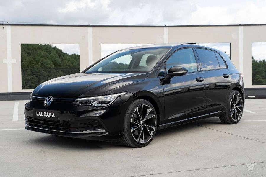 Melns Volkswagen Golf 2024 Viļņa, ar dzinēja tilpumu 1.97 L un nobraukumu 26 tūkst. km par 21850 €, foto 1 vietnē AUTOMOTO.COM.LV