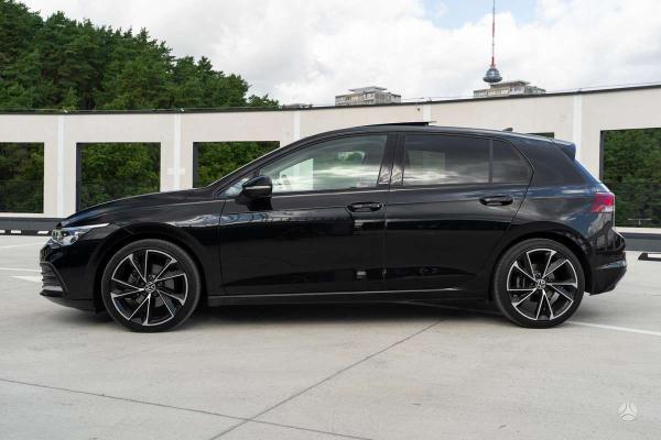 Melns Volkswagen Golf 2024 Viļņa, ar dzinēja tilpumu 1.97 L un nobraukumu 26 tūkst. km par 21850 €, foto 3 vietnē AUTOMOTO.COM.LV