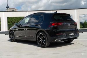 Melns Volkswagen Golf 2024 Viļņa, ar dzinēja tilpumu 1.97 L un nobraukumu 26 tūkst. km par 21850 €, foto 4 vietnē AUTOMOTO.COM.LV