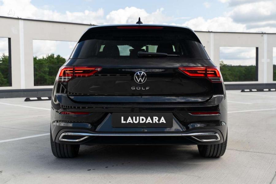 Melns Volkswagen Golf 2024 Viļņa, ar dzinēja tilpumu 1.97 L un nobraukumu 26 tūkst. km par 21850 €, foto 5 vietnē AUTOMOTO.COM.LV