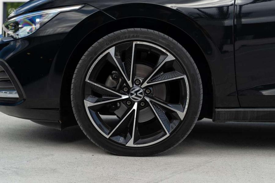 Melns Volkswagen Golf 2024 Viļņa, ar dzinēja tilpumu 1.97 L un nobraukumu 26 tūkst. km par 21850 €, foto 11 vietnē AUTOMOTO.COM.LV