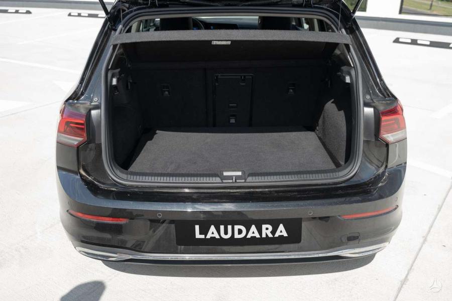 Melns Volkswagen Golf 2024 Viļņa, ar dzinēja tilpumu 1.97 L un nobraukumu 26 tūkst. km par 21850 €, foto 16 vietnē AUTOMOTO.COM.LV