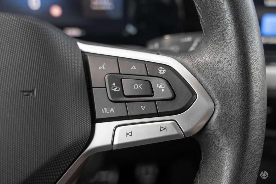 Melns Volkswagen Golf 2024 Viļņa, ar dzinēja tilpumu 1.97 L un nobraukumu 26 tūkst. km par 21850 €, foto 21 vietnē AUTOMOTO.COM.LV