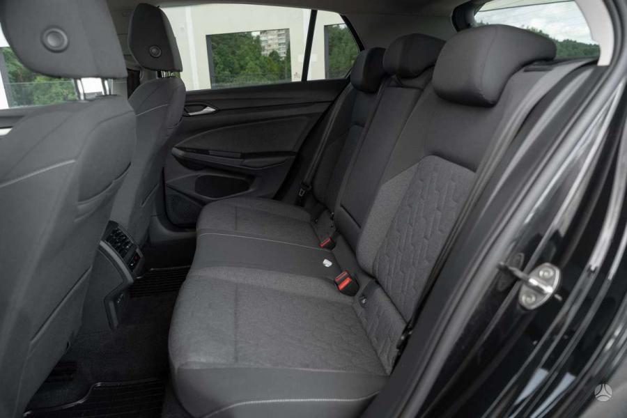 Black Volkswagen Golf 2024 in Vilnius, with an engine capacity of 1.97 L and mileage of 26 thousand km for 21450 €, photo 14 on AUTOMOTO.COM.LV