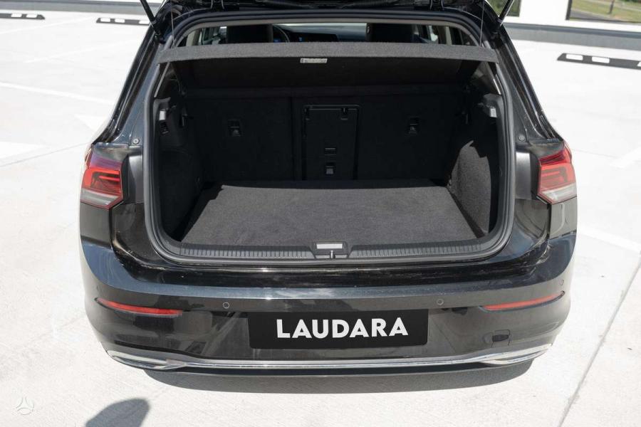 Black Volkswagen Golf 2024 in Vilnius, with an engine capacity of 1.97 L and mileage of 26 thousand km for 21450 €, photo 16 on AUTOMOTO.COM.LV