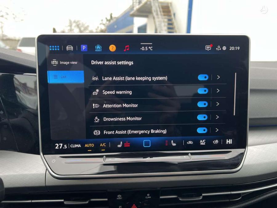 Melns Volkswagen Golf 2025 Kauņa, ar dzinēja tilpumu 1.50 L un nobraukumu 11 tūkst. km par 18900 €, foto 19 vietnē AUTOMOTO.COM.LV