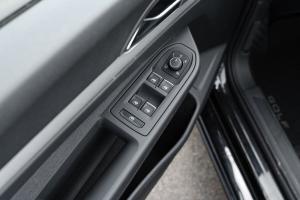 Black Volkswagen Golf 2025 in Riga, with an engine capacity of 2.00 L and mileage of 27 thousand km for 24990 €, photo 10 on AUTOMOTO.COM.LV