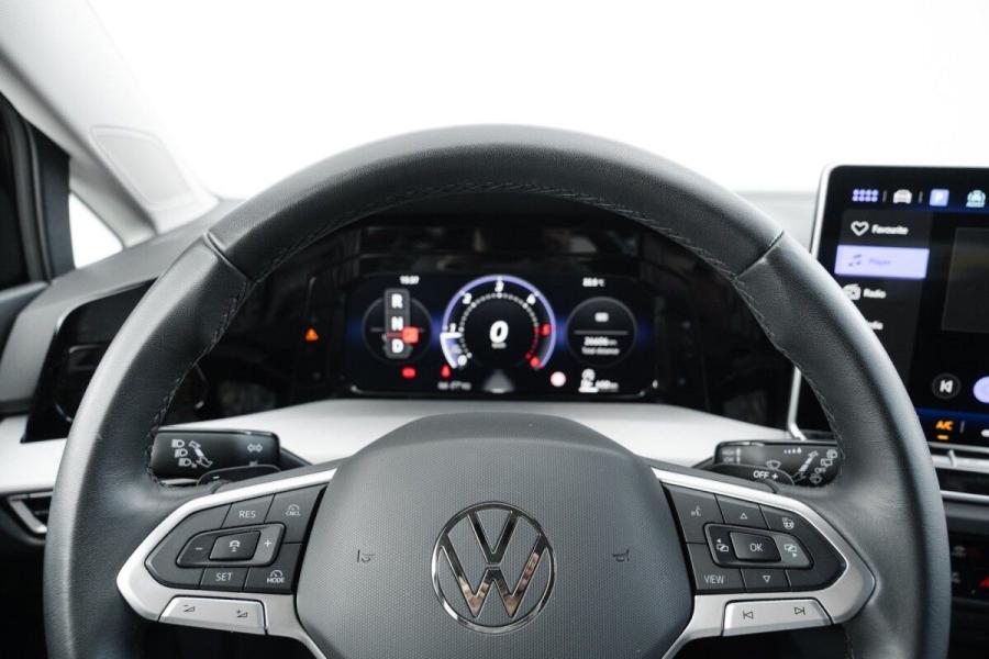 Black Volkswagen Golf 2025 in Riga, with an engine capacity of 2.00 L and mileage of 27 thousand km for 24990 €, photo 14 on AUTOMOTO.COM.LV