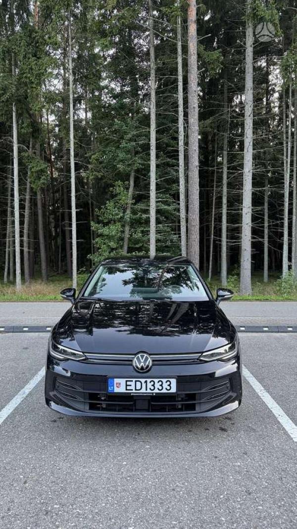 Black Volkswagen Golf 2025 in Klaipeda, with an engine capacity of 1.50 L and mileage of 23 thousand km for 31500 €, photo 2 on AUTOMOTO.COM.LV