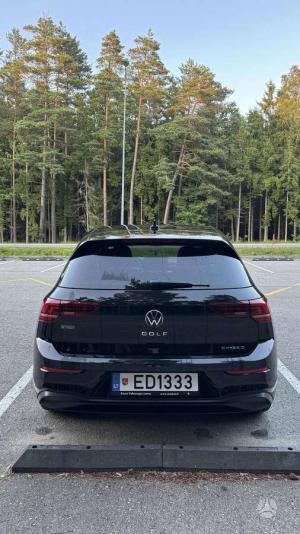 Black Volkswagen Golf 2025 in Klaipeda, with an engine capacity of 1.50 L and mileage of 23 thousand km for 31500 €, photo 13 on AUTOMOTO.COM.LV