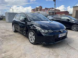 Melns Volkswagen Golf 2025 Kauņa, ar dzinēja tilpumu 1.50 L un nobraukumu 30 tūkst. km par 14800 €, foto 3 vietnē AUTOMOTO.COM.LV