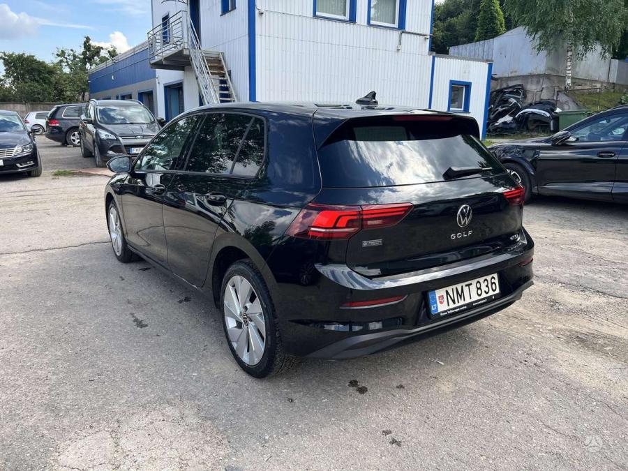 Melns Volkswagen Golf 2025 Kauņa, ar dzinēja tilpumu 1.50 L un nobraukumu 30 tūkst. km par 14800 €, foto 5 vietnē AUTOMOTO.COM.LV