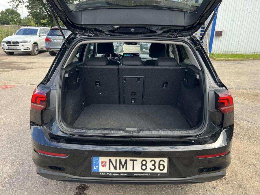 Melns Volkswagen Golf 2025 Kauņa, ar dzinēja tilpumu 1.50 L un nobraukumu 30 tūkst. km par 14800 €, foto 13 vietnē AUTOMOTO.COM.LV