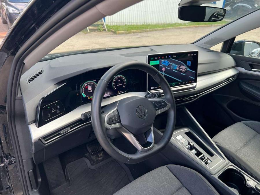 Melns Volkswagen Golf 2025 Kauņa, ar dzinēja tilpumu 1.50 L un nobraukumu 30 tūkst. km par 14800 €, foto 19 vietnē AUTOMOTO.COM.LV