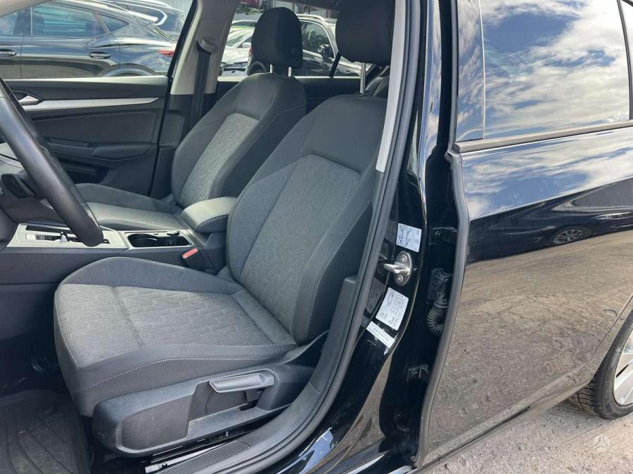 Melns Volkswagen Golf 2025 Kauņa, ar dzinēja tilpumu 1.50 L un nobraukumu 30 tūkst. km par 14800 €, foto 20 vietnē AUTOMOTO.COM.LV