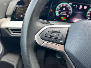 Melns Volkswagen Golf 2025 Kauņa, ar dzinēja tilpumu 1.50 L un nobraukumu 30 tūkst. km par 14800 €, foto 32 vietnē AUTOMOTO.COM.LV