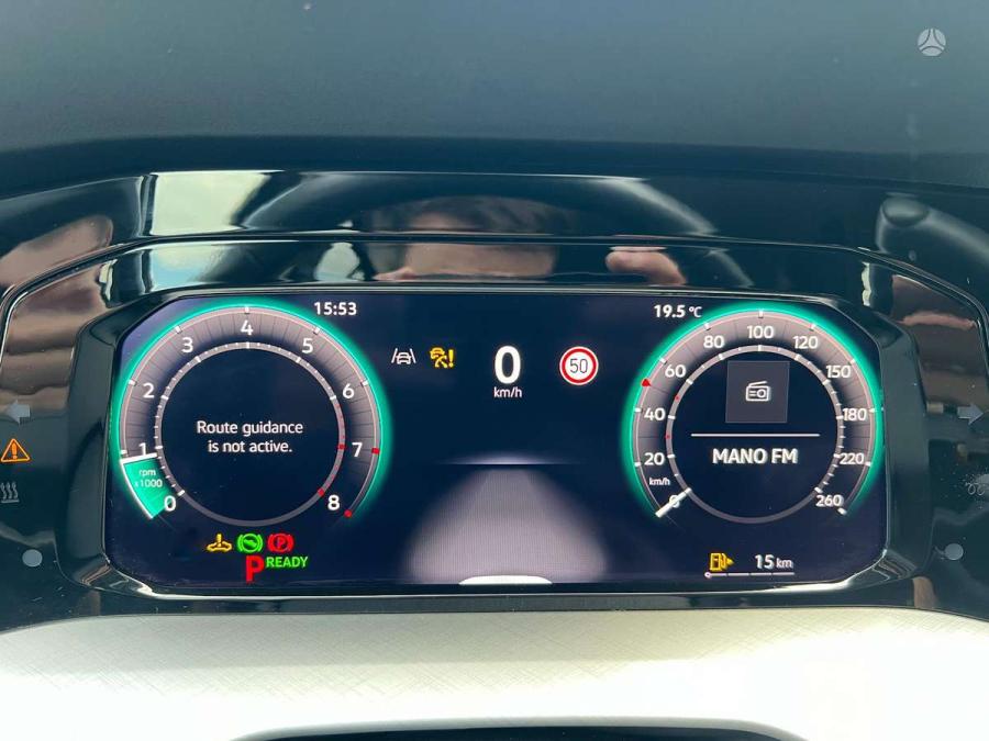 Melns Volkswagen Golf 2025 Kauņa, ar dzinēja tilpumu 1.50 L un nobraukumu 30 tūkst. km par 14800 €, foto 35 vietnē AUTOMOTO.COM.LV