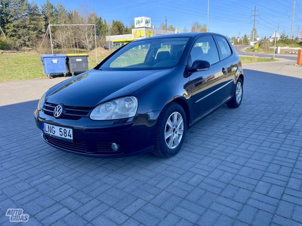 Черный Фольксваген Гольф 2004 в Вильнюс, объемом двигателя 1.90 л и пробегом 320 тыс. км за 2500 €, фото 1 на AUTOMOTO.COM.LV