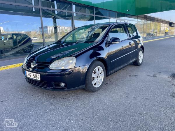 Black Volkswagen Golf 2004 in Vilnius, with an engine capacity of 1.90 L and mileage of 320 thousand km for 2500 €, photo 1 on AUTOMOTO.COM.LV