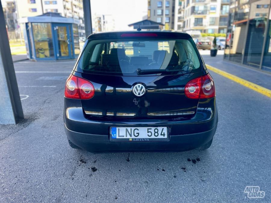 Black Volkswagen Golf 2004 in Vilnius, with an engine capacity of 1.90 L and mileage of 320 thousand km for 2400 €, photo 9 on AUTOMOTO.COM.LV
