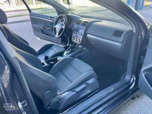 Black Volkswagen Golf 2004 in Vilnius, with an engine capacity of 1.90 L and mileage of 320 thousand km for 1500 €, photo 14 on AUTOMOTO.COM.LV