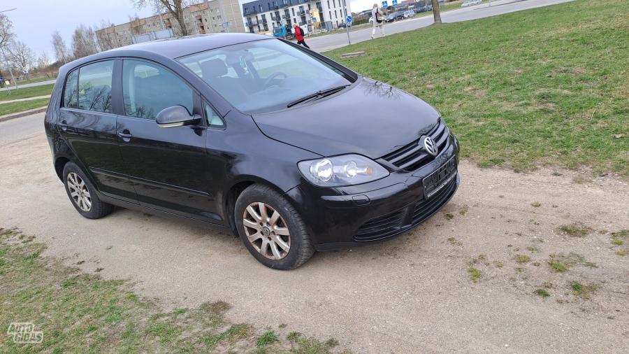Black Volkswagen Golf 2006 in Vilnius, with an engine capacity of 1.90 L and mileage of 322 thousand km for 2850 €, photo 3 on AUTOMOTO.COM.LV