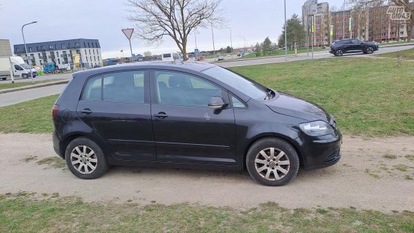 Black Volkswagen Golf 2006 in Vilnius, with an engine capacity of 1.90 L and mileage of 322 thousand km for 2850 €, photo 7 on AUTOMOTO.COM.LV
