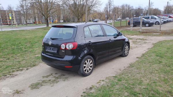 Black Volkswagen Golf 2006 in Vilnius, with an engine capacity of 1.90 L and mileage of 322 thousand km for 2850 €, photo 8 on AUTOMOTO.COM.LV
