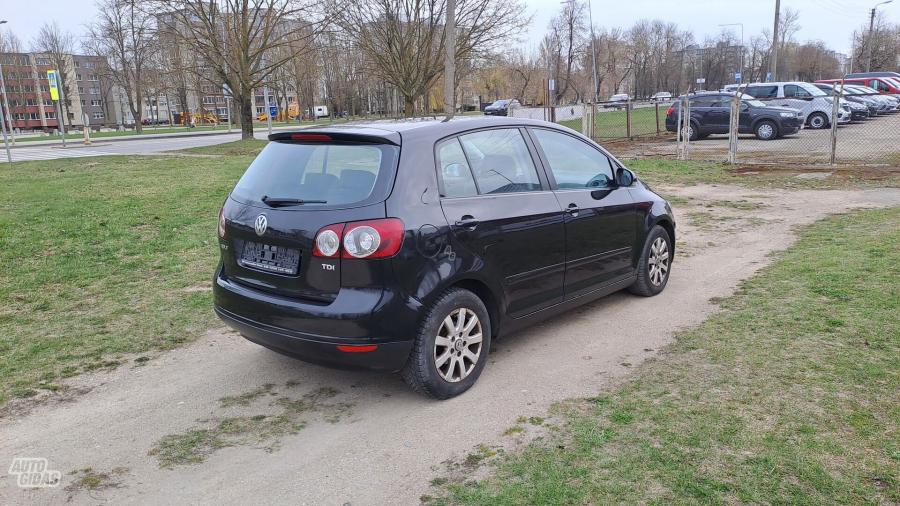 Black Volkswagen Golf 2006 in Vilnius, with an engine capacity of 1.90 L and mileage of 322 thousand km for 2850 €, photo 9 on AUTOMOTO.COM.LV