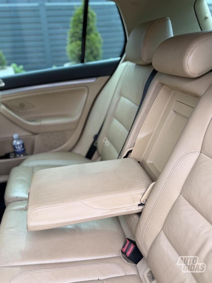 Melns Volkswagen Golf 2006 Kauņa, ar dzinēja tilpumu 2.00 L un nobraukumu 384 tūkst. km par 2350 €, foto 16 vietnē AUTOMOTO.COM.LV