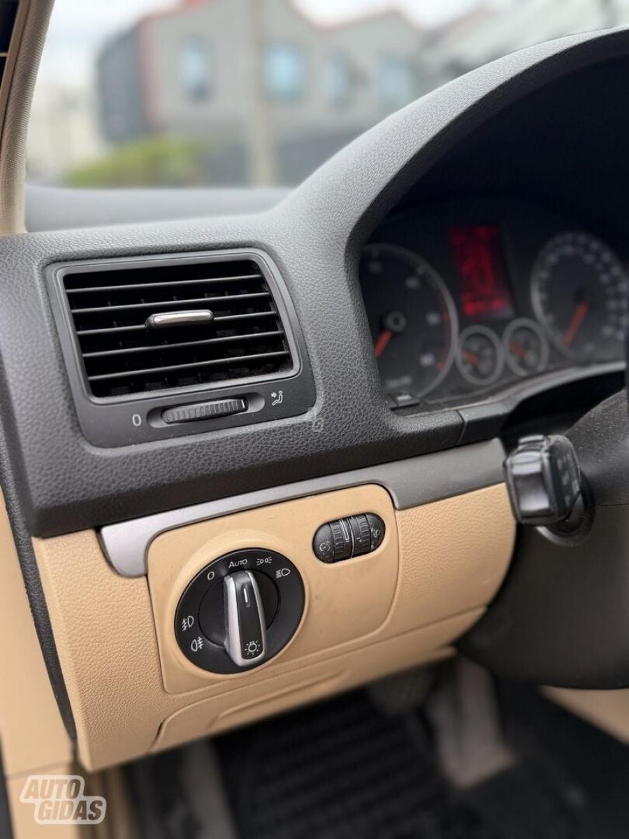 Melns Volkswagen Golf 2006 Kauņa, ar dzinēja tilpumu 2.00 L un nobraukumu 384 tūkst. km par 2320 €, foto 22 vietnē AUTOMOTO.COM.LV
