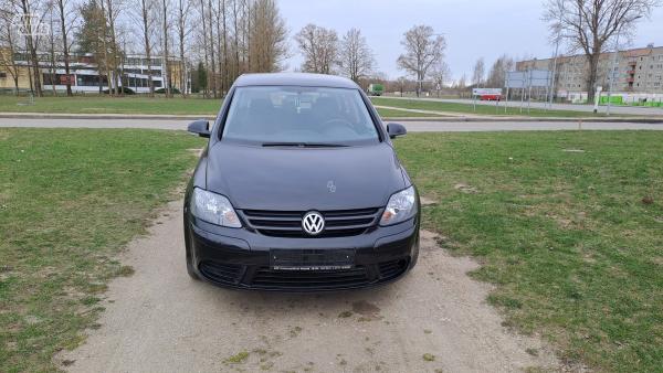 Black Volkswagen Golf 2006 in Vilnius, with an engine capacity of 1.90 L and mileage of 322 thousand km for 2658 €, photo 10 on AUTOMOTO.COM.LV
