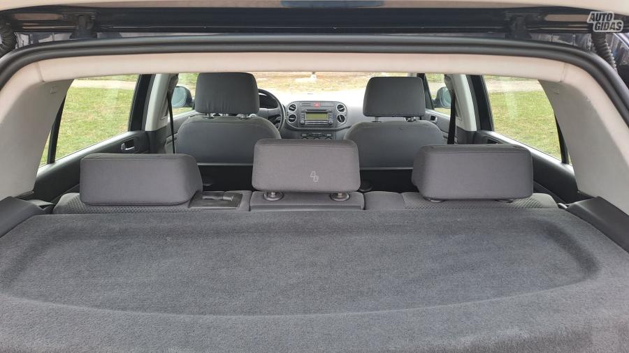 Melns Volkswagen Golf 2006 Viļņa, ar dzinēja tilpumu 1.90 L un nobraukumu 322 tūkst. km par 2658 €, foto 12 vietnē AUTOMOTO.COM.LV