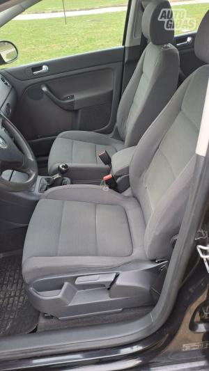 Melns Volkswagen Golf 2006 Viļņa, ar dzinēja tilpumu 1.90 L un nobraukumu 322 tūkst. km par 2658 €, foto 17 vietnē AUTOMOTO.COM.LV