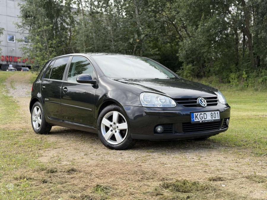 Melns Volkswagen Golf 2008 Viļņa, ar dzinēja tilpumu 1.90 L un nobraukumu 269 tūkst. km par 1850 €, foto 5 vietnē AUTOMOTO.COM.LV